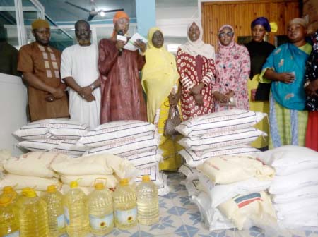 Soninkara women entrepreneurs, others donate to needy families - The Point