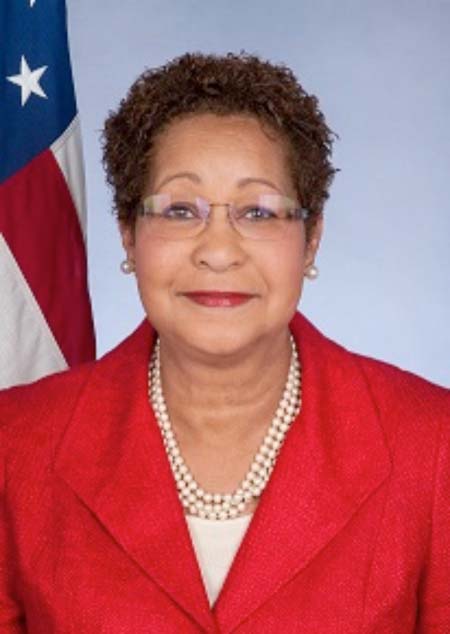 Ambassador Alsup hands over medical equipment to Gambian Armed Forces ...